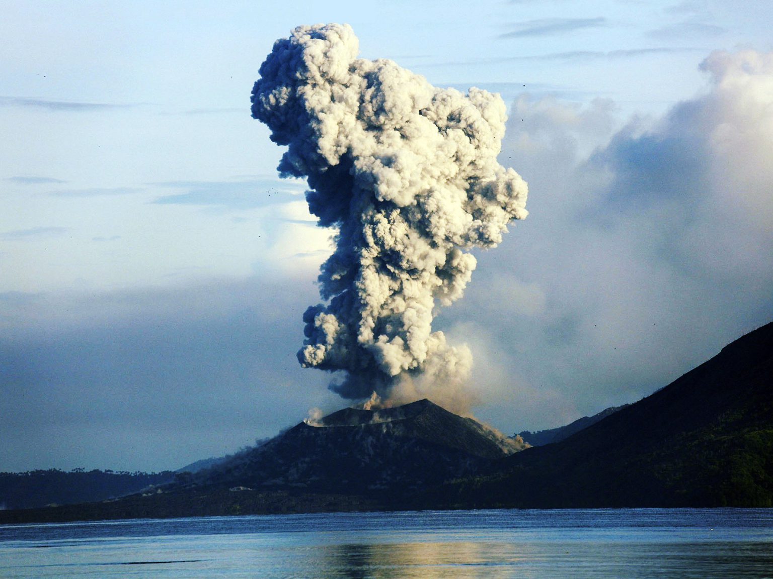 The Fearsome Volcanoes of PNG - Paga Hill Estate - Port Moresby, Papua ...